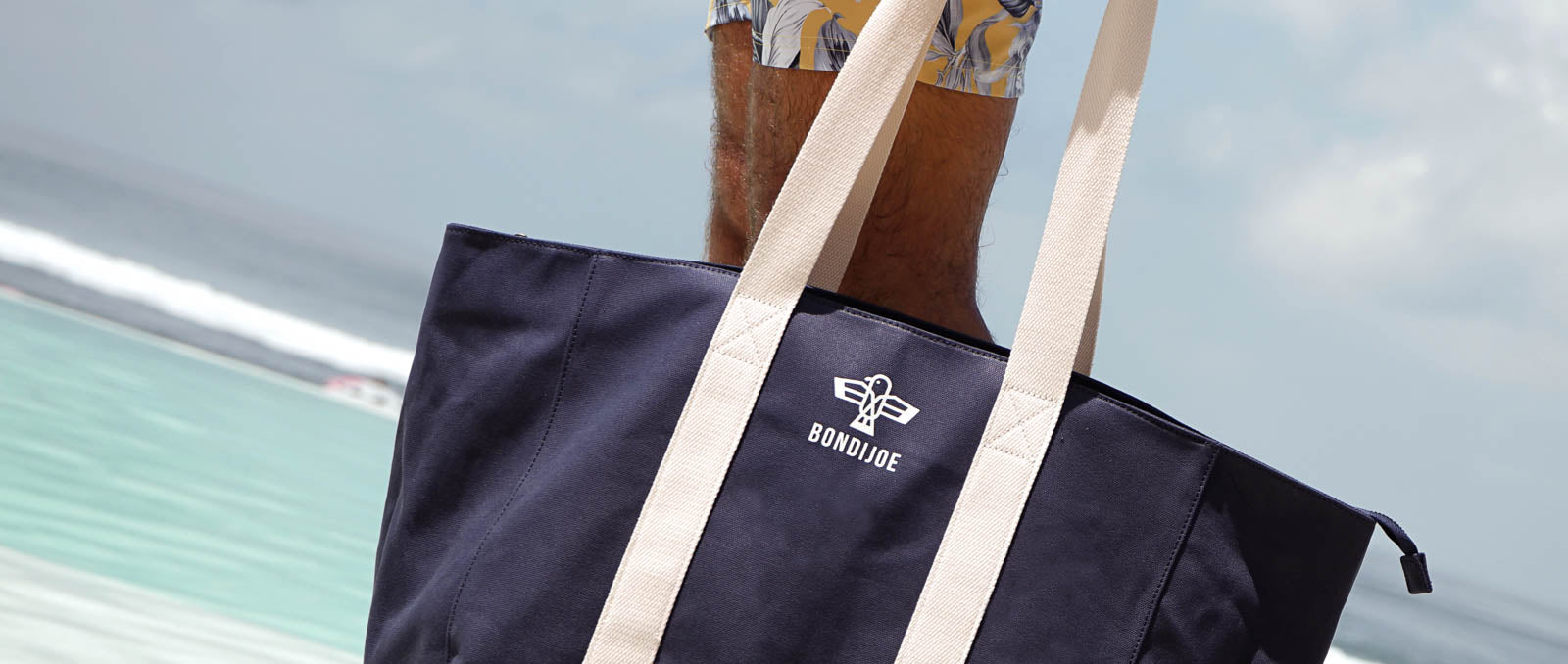 Best Blue Beach Bags for a Cool & Coastal Summer Style – Bondi Joe Swimwear